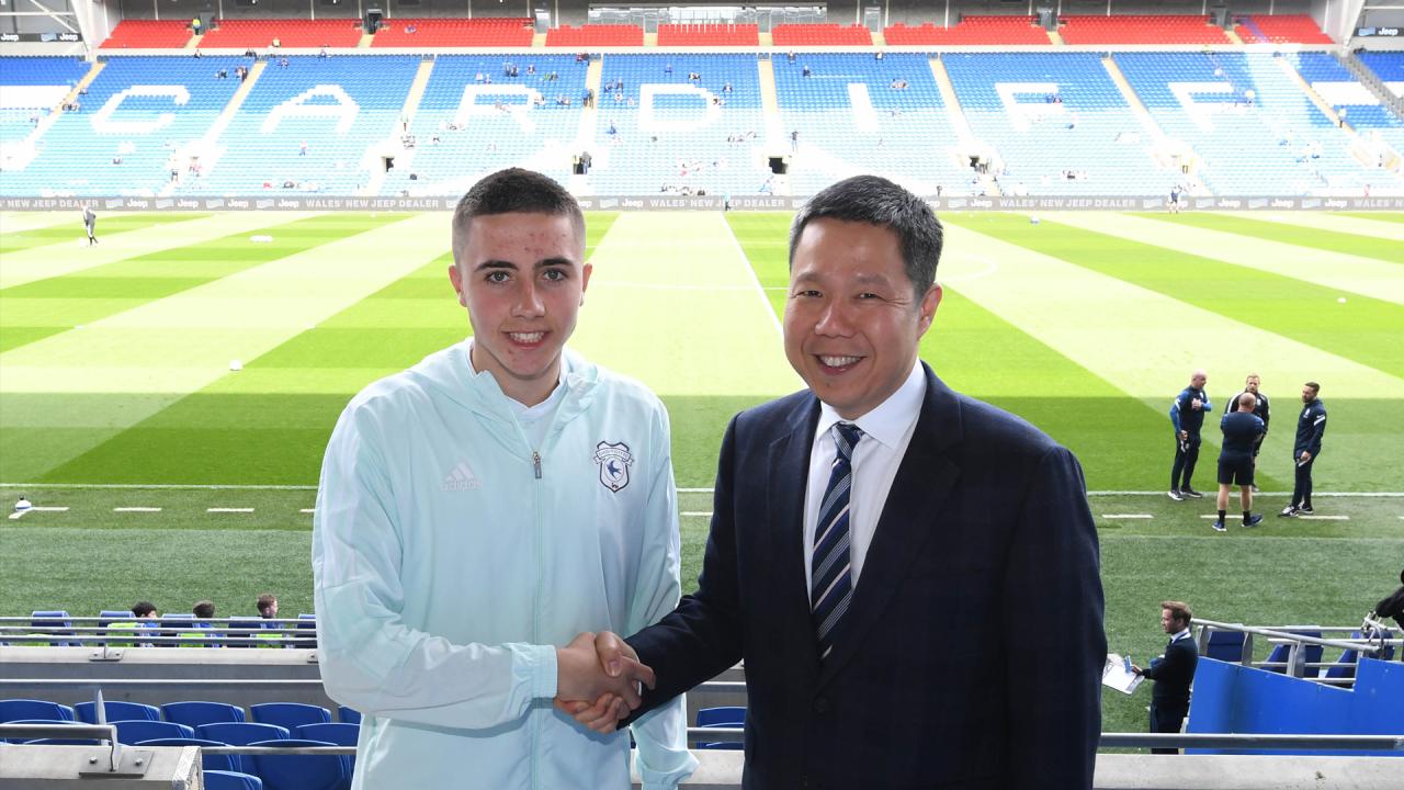 Academy | Joel Colwill signs first professional contract | Cardiff