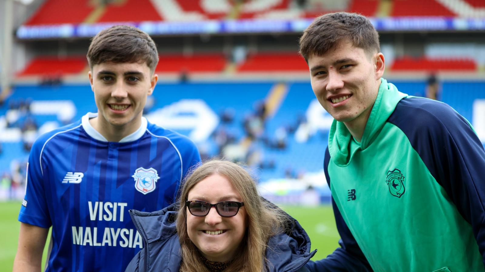 Joel Colwill reflects on Sky Bet Championship debut | Cardiff