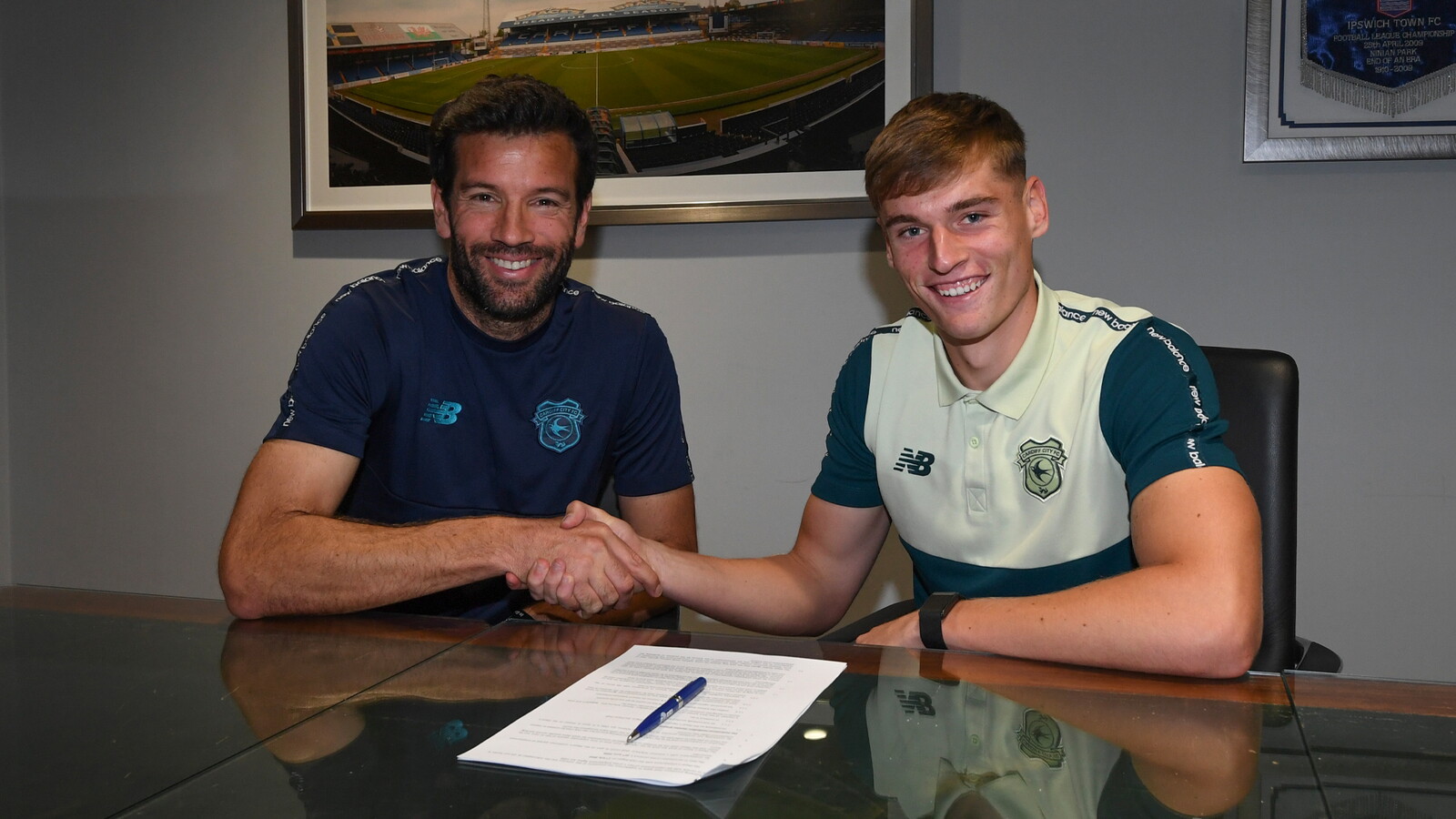 Dylan Lawlor extends contract with the Bluebirds | Cardiff