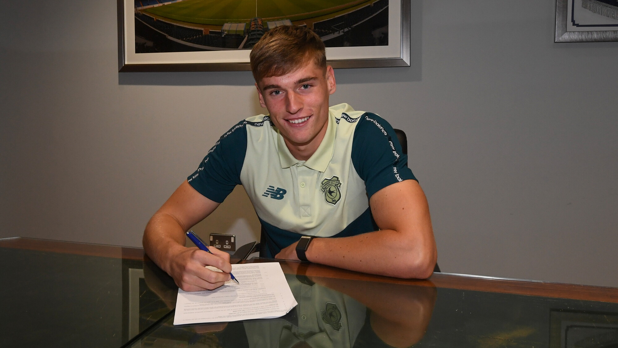 Dylan Lawlor extends contract with the Bluebirds | Cardiff